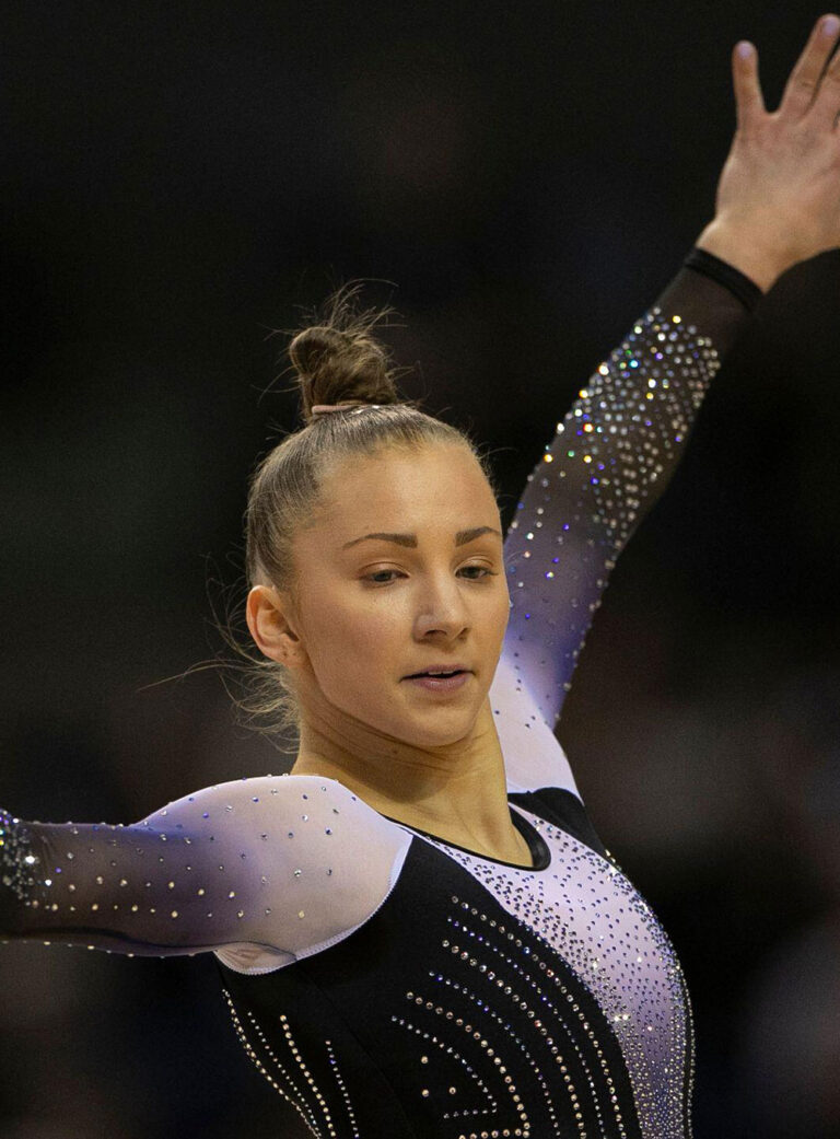 Kelly Simm - Gymnast, Events Speaker, Promoter of Fitness and Motivation